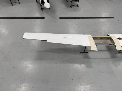 Cirrus SR20 Single Piece Wing Structure Assembly Core for Parts