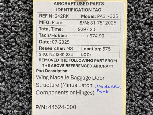 44524-000 Piper PA31-325 LH or RH Wing Nacelle Baggage Door Structure