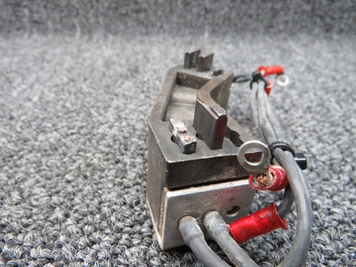 C40660 Cessna 206H Propeller Brush Block (Broken Brushes)