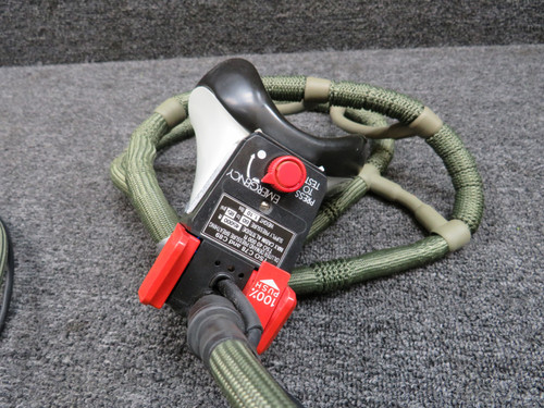 MC10-15-101 Intertechnique Crew Oxygen Mask Regulator w Mask & Hose ...