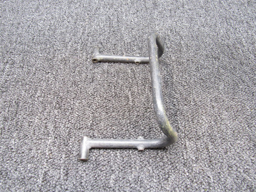 2413089-1 Nose Gear Door Actuator Arm Assembly From a Cessna 172RG