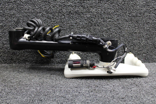 58-524037-601 Beech 95-C55 Single Control Wheel with Lamp and Switches