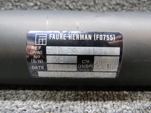 914-902 Faure-Herman Indicator, Fuel Flow Indicator Dented Unit