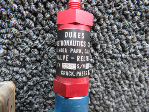 756-560, 3345-00 Piper PA-31P Fuel Regulator and Shutoff Valve with ...