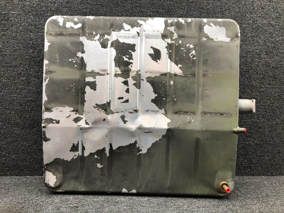 0592300-5 Cessna 172 Fuel Tank Assembly RH