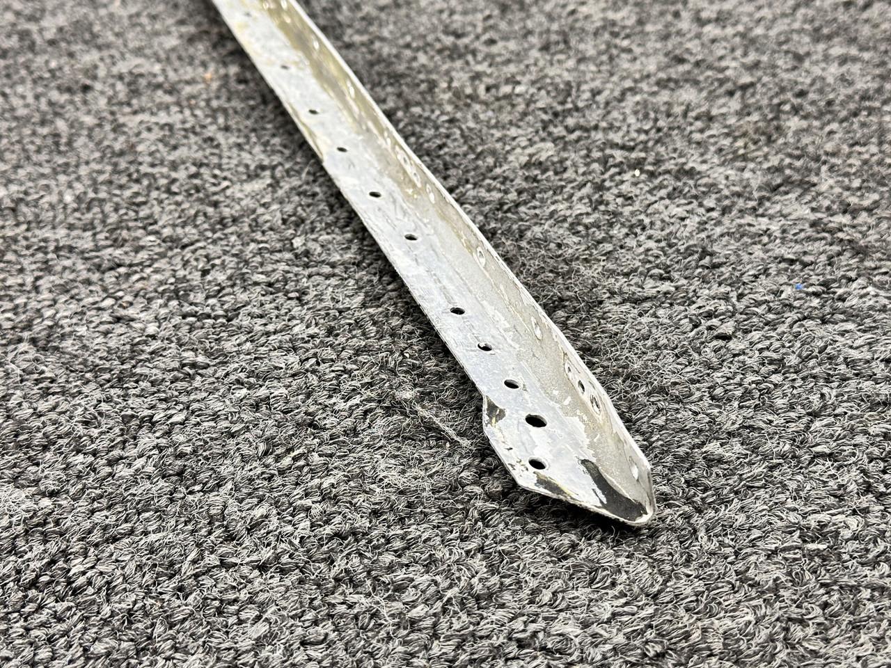 2213040-2, 0713634-8 Cessna R182 Aft Tunnel Bulkhead and Angle Assembly