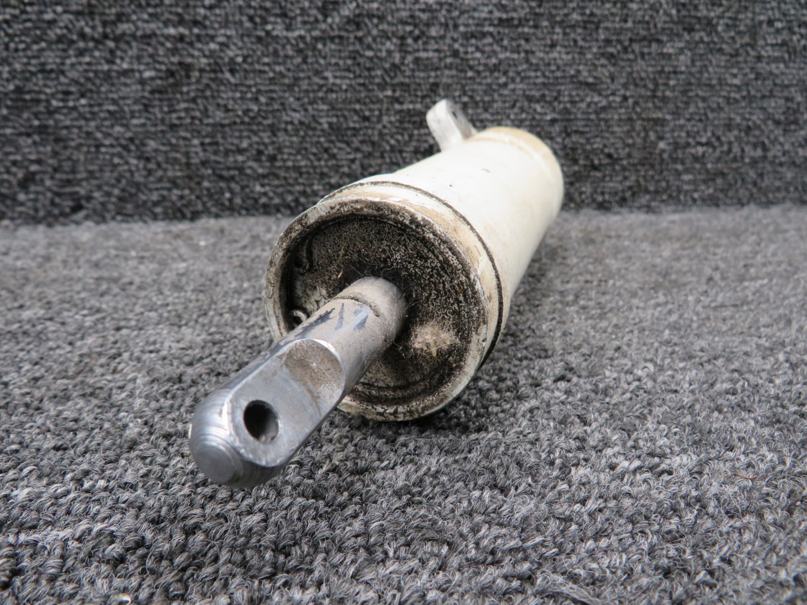 1442114-7 Cast Number 1442112-496 Cessna Shimmy Dampener