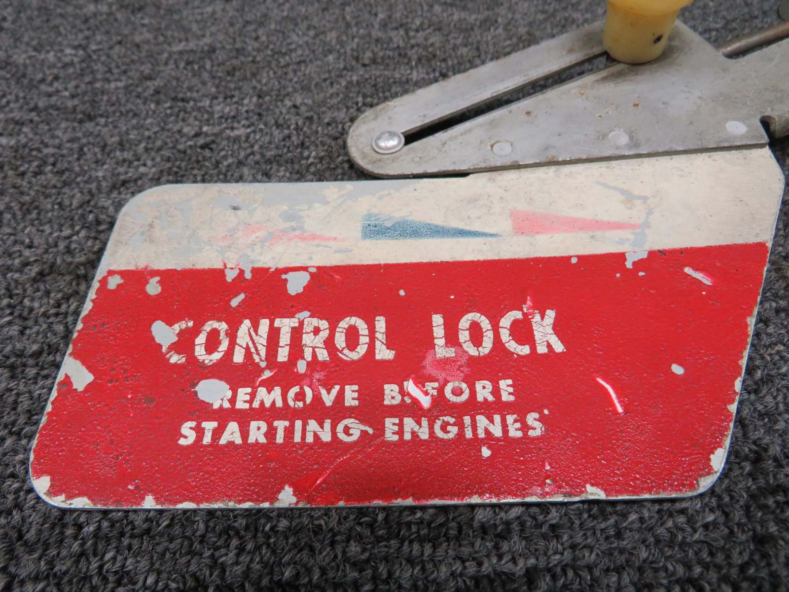 0861152-7 FSO 0861153-1 Cessna 320D Control Lock Worn