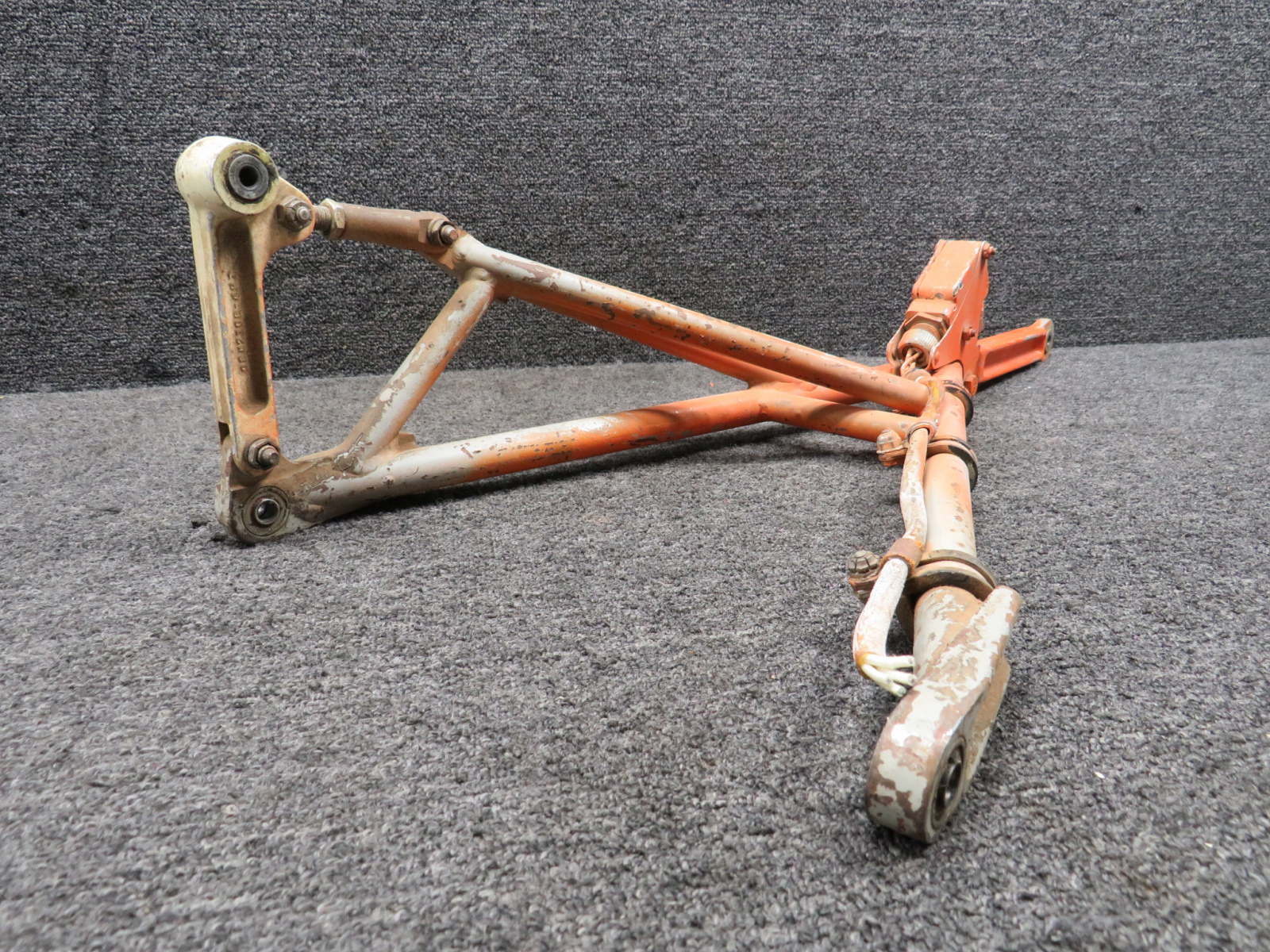 0842000-70 Cessna Nose Gear Drag Brace Truss Assembly with Micro Switch ...