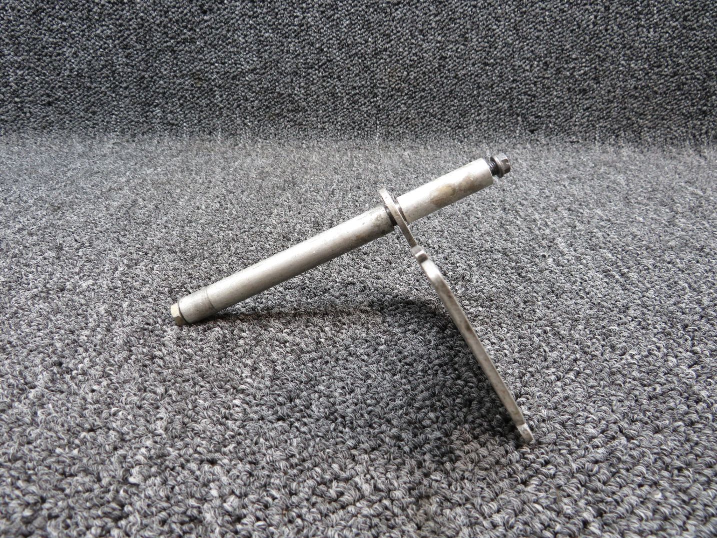 0510171-1 Cessna A185F Flap Handle Ratchet has Spacer