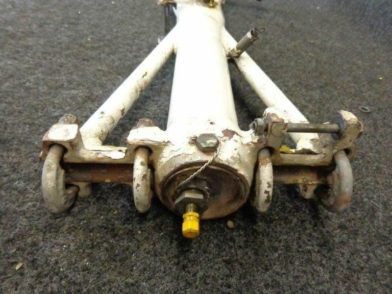 0841000-110 Cessna 320D Main Gear Strut Assembly RH