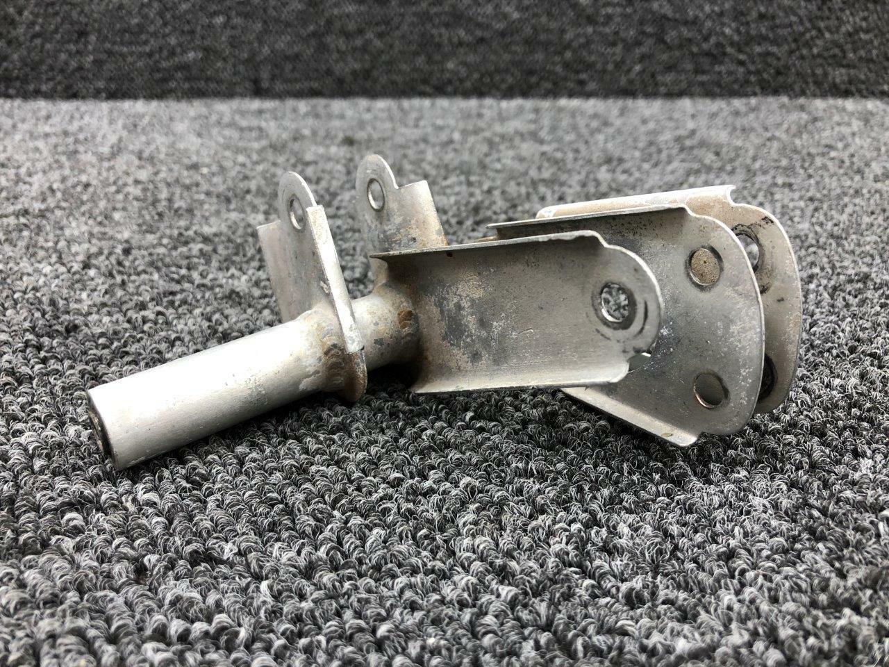 0862100-11 Cessna 320 Flap Bellcrank Assy RH (Inboard Wing, Inboard)