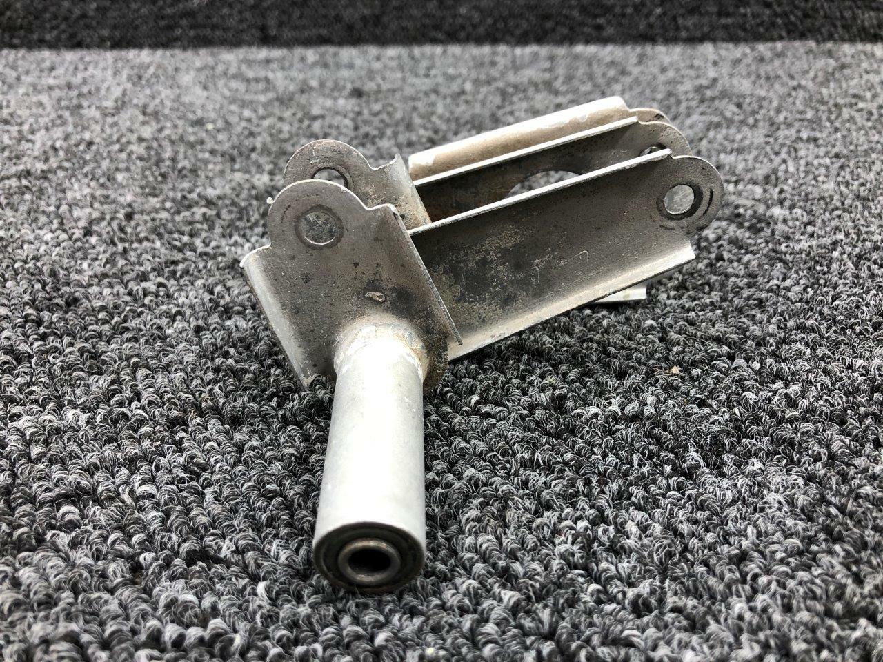 0862100-11 Cessna 320 Flap Bellcrank Assy RH (Inboard Wing, Inboard)