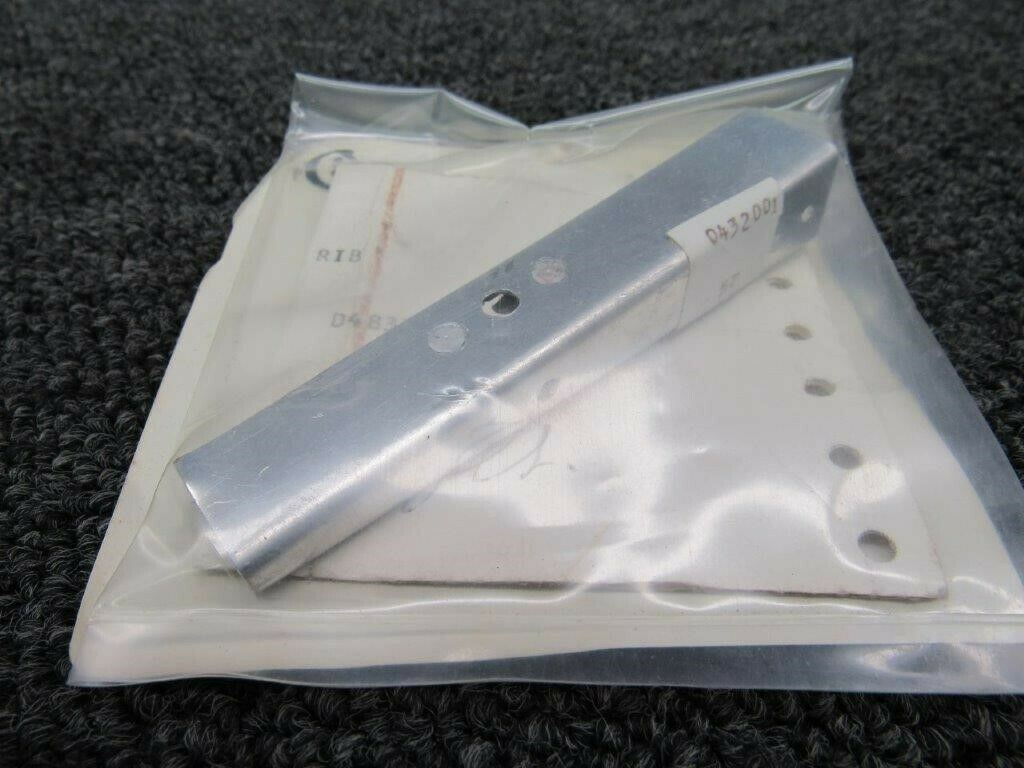 0432001-57 Cessna 150 RH Rib Assy (NEW OLD STOCK) (M19)