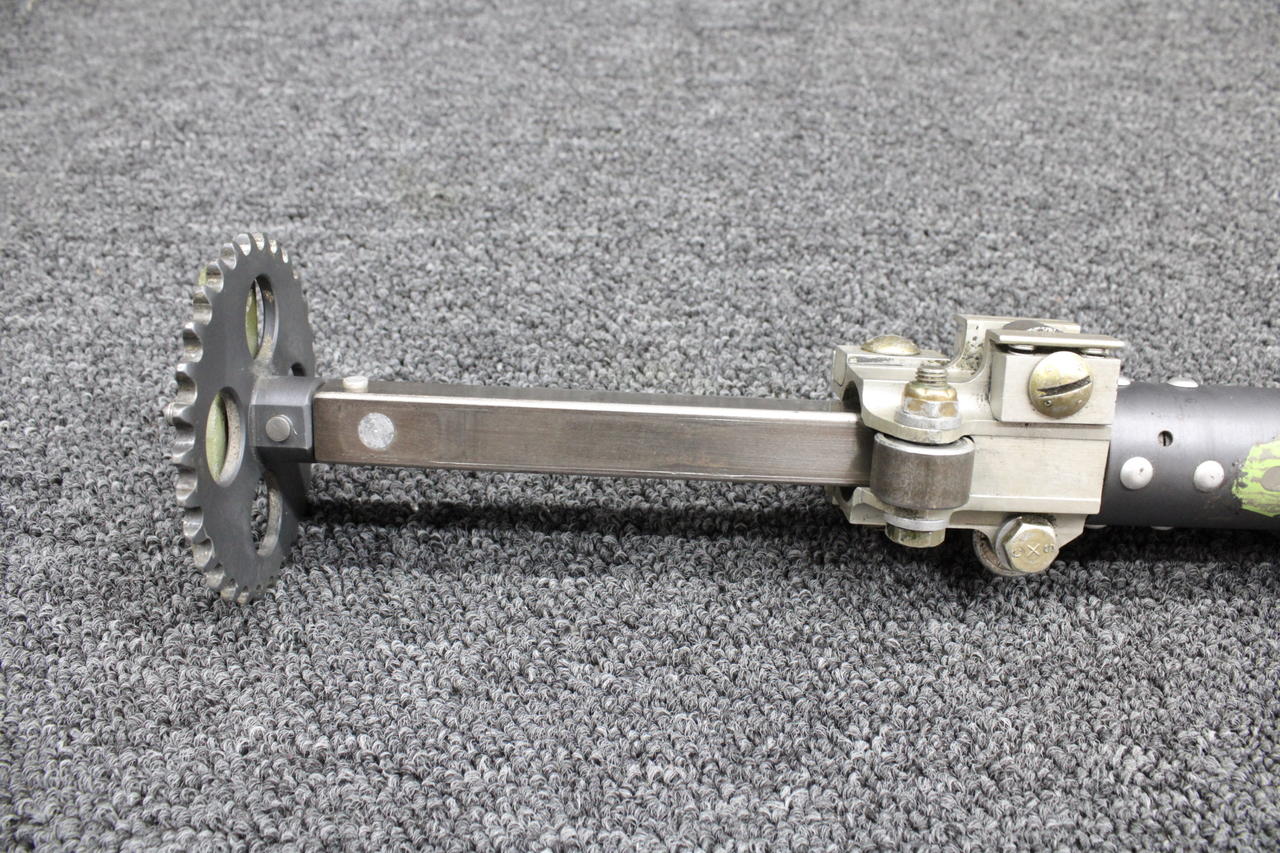 5115261-12 (Use: 5115270-2-2) Cessna 402C Control Column Assembly Pilot