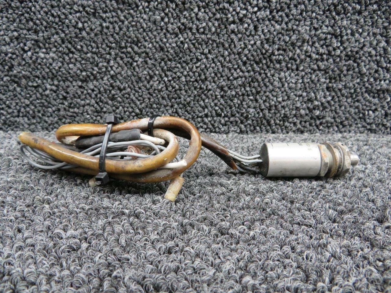 63-2100-5 Cessna 402C Nose Gear Micro Switch (Volts: 28)