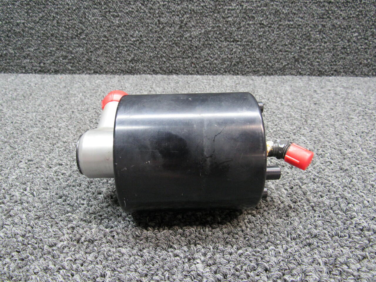 OS850 Continental TSIO-550-K1B Andair Oil / Air Separator (Hours: 695.5)