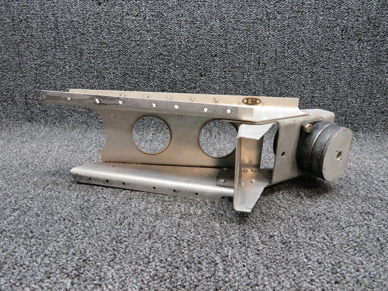 1251014-7 Cessna 207 Engine Mount LH Forward