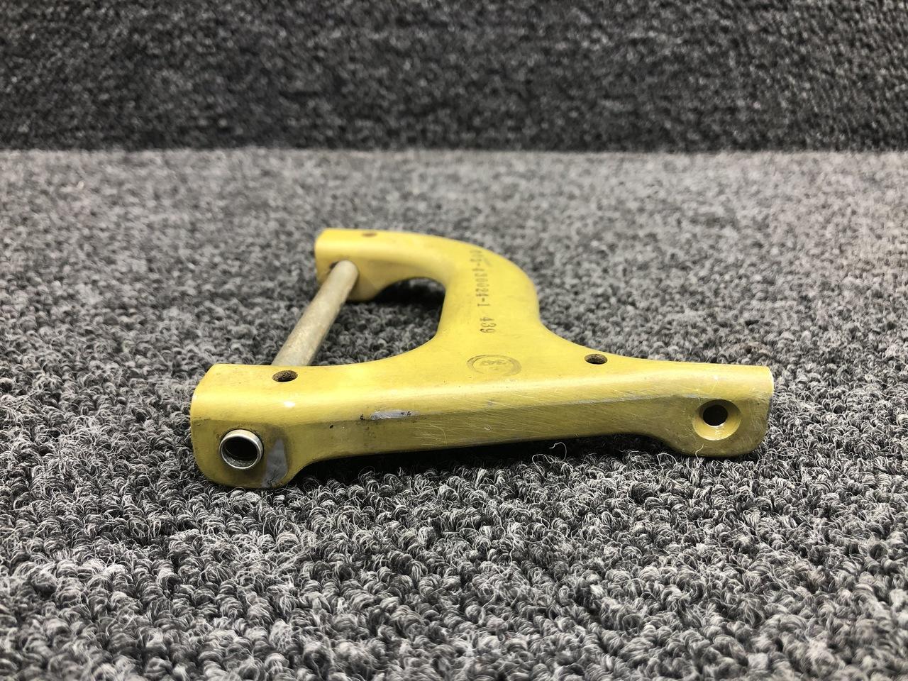 002-430024-1 Beech F33A Landing Gear Retract Actuator Idler Arm Assembly