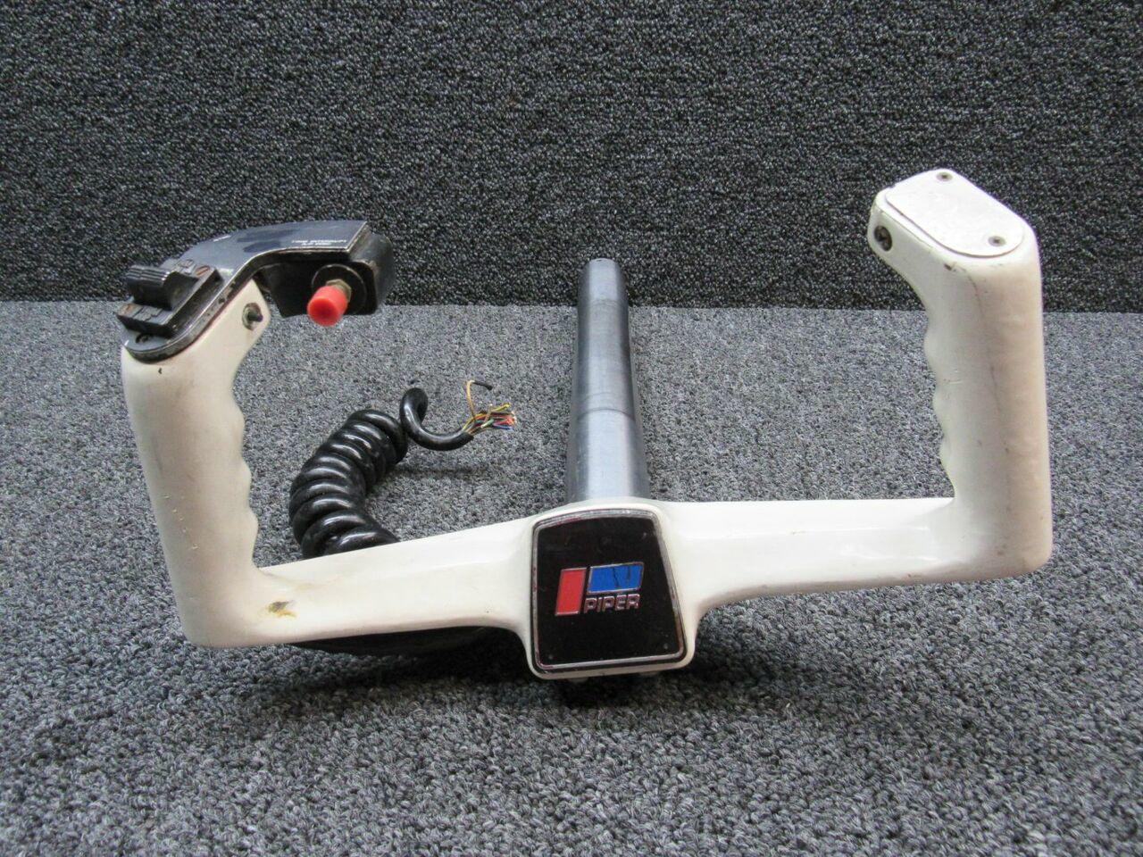 43052-007 Piper PA31-T1 Control Yoke Pilot W/ Trim, Mic, & Sync Switches