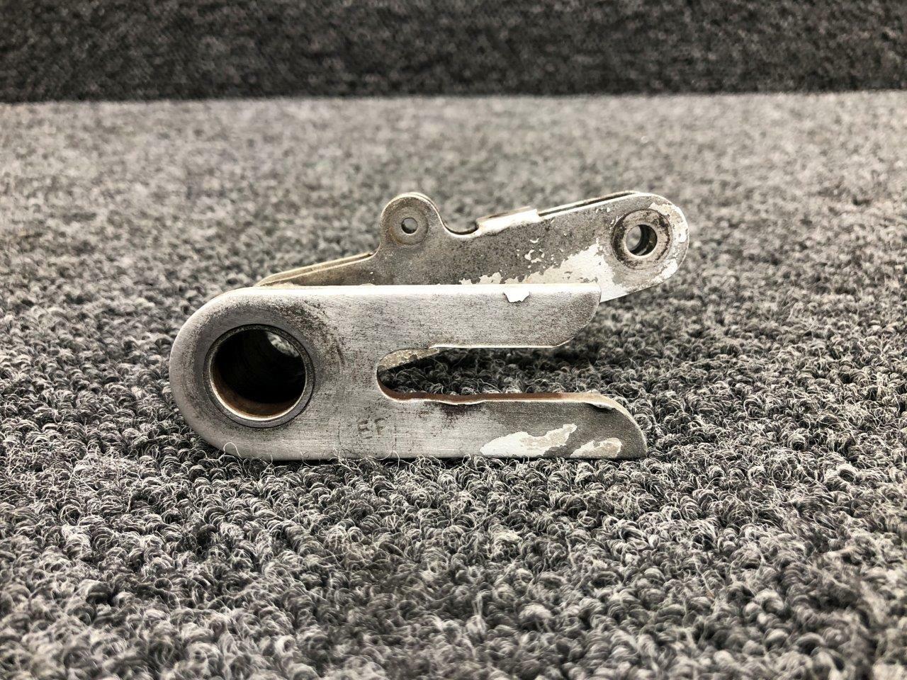41797-009 Piper PA-31T Nose Gear Door Actuator Arm Assembly RH