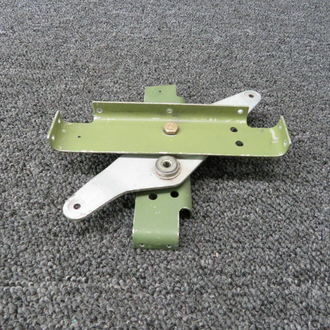 0510112 (Use: 0510112-1) Cessna A185F Bracket