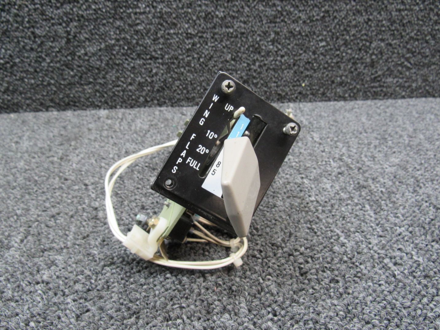 0560021-1 / 0560022-8 Cessna 172S Flap Position Selector Assembly