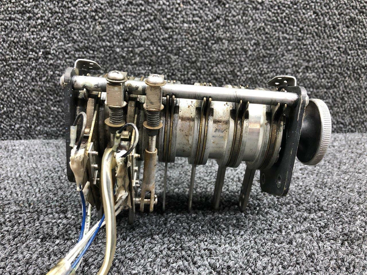 2560015-1 Cessna T303 Engine Control Quadrant Assembly W/ Levers & Knobs