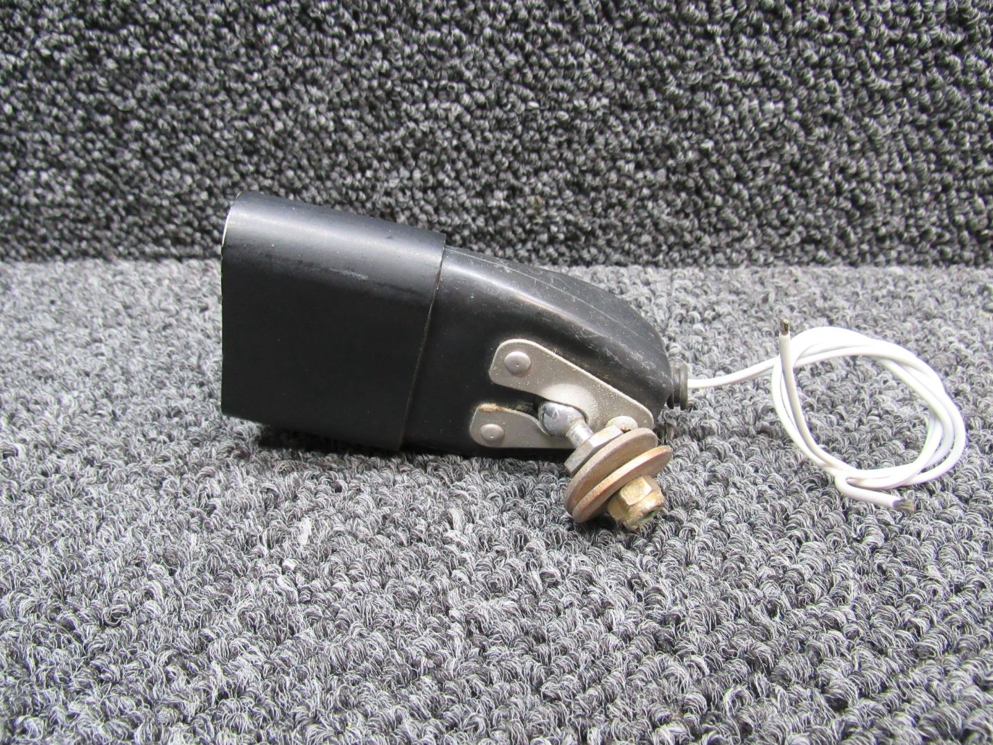 1470089-15 Cessna Map Light Assembly (Volts: 24) (M22)