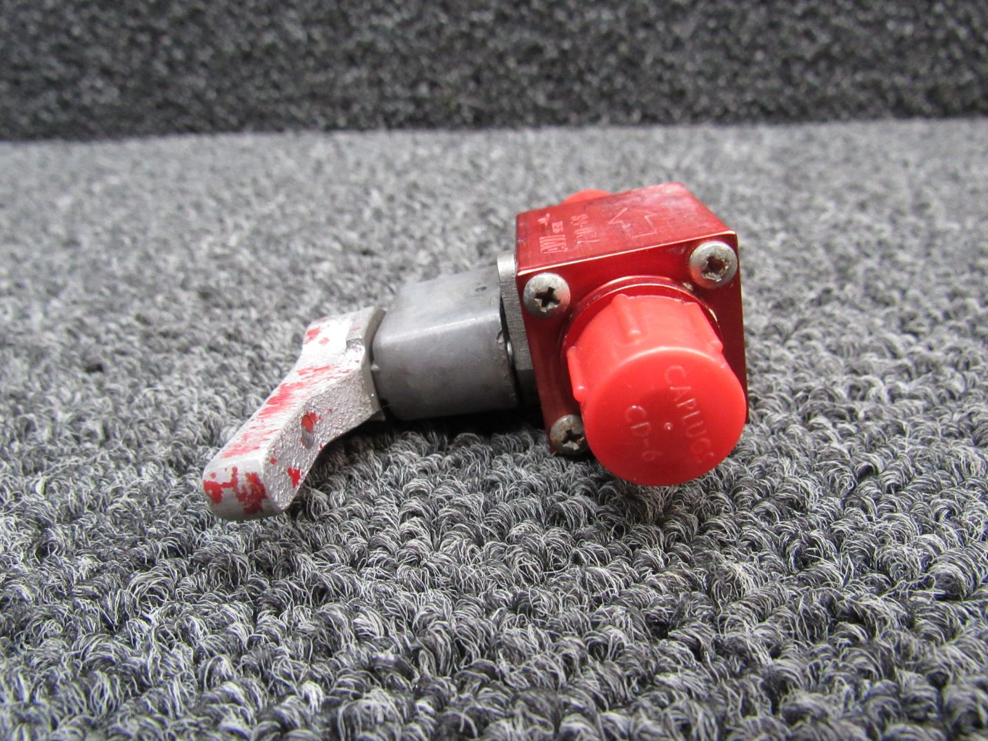 72D-6B Beechcraft BE-77 AVI Fuel Shut-Off Valve Assembly