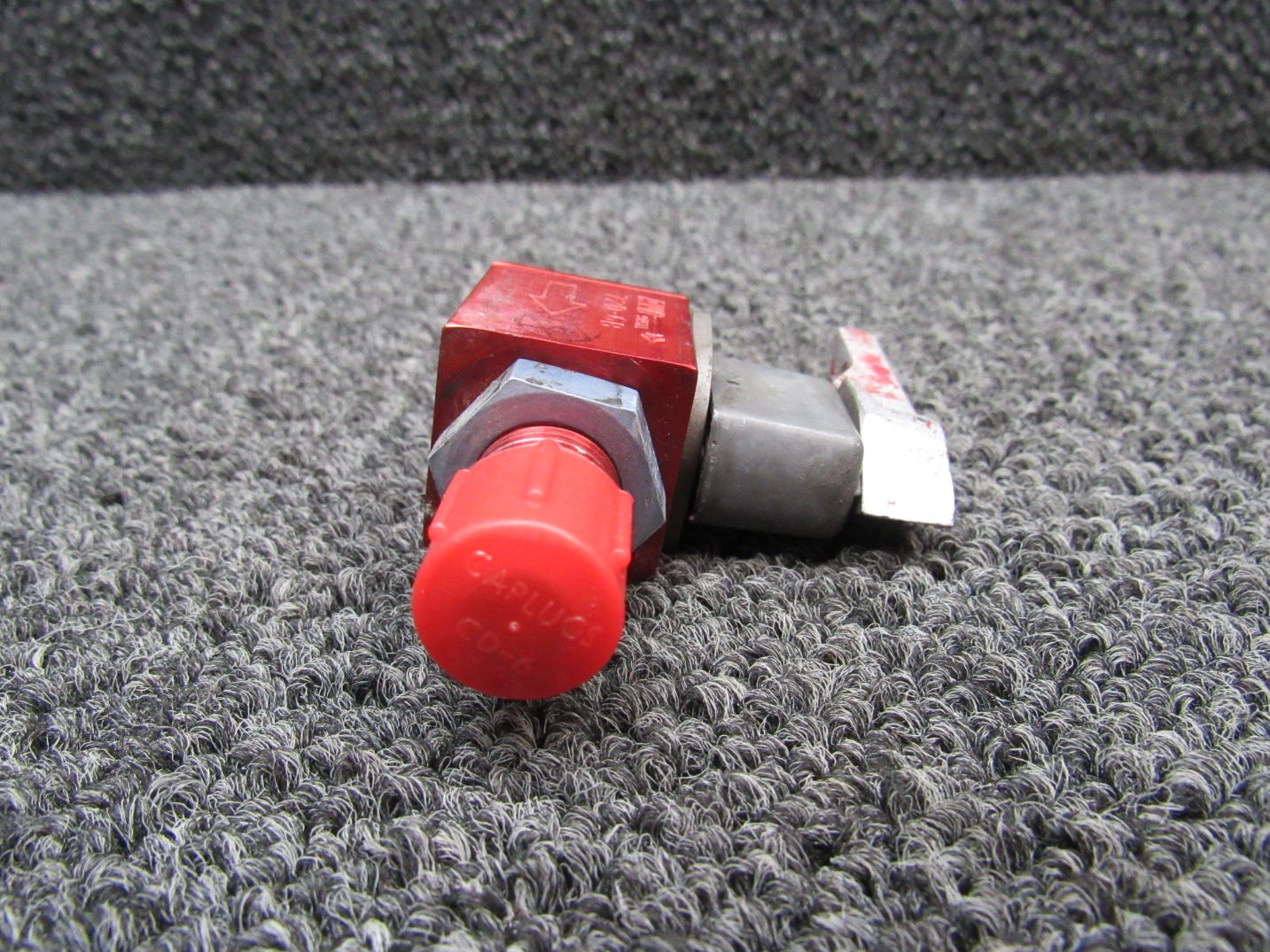 72D-6B Beechcraft BE-77 AVI Fuel Shut-Off Valve Assembly