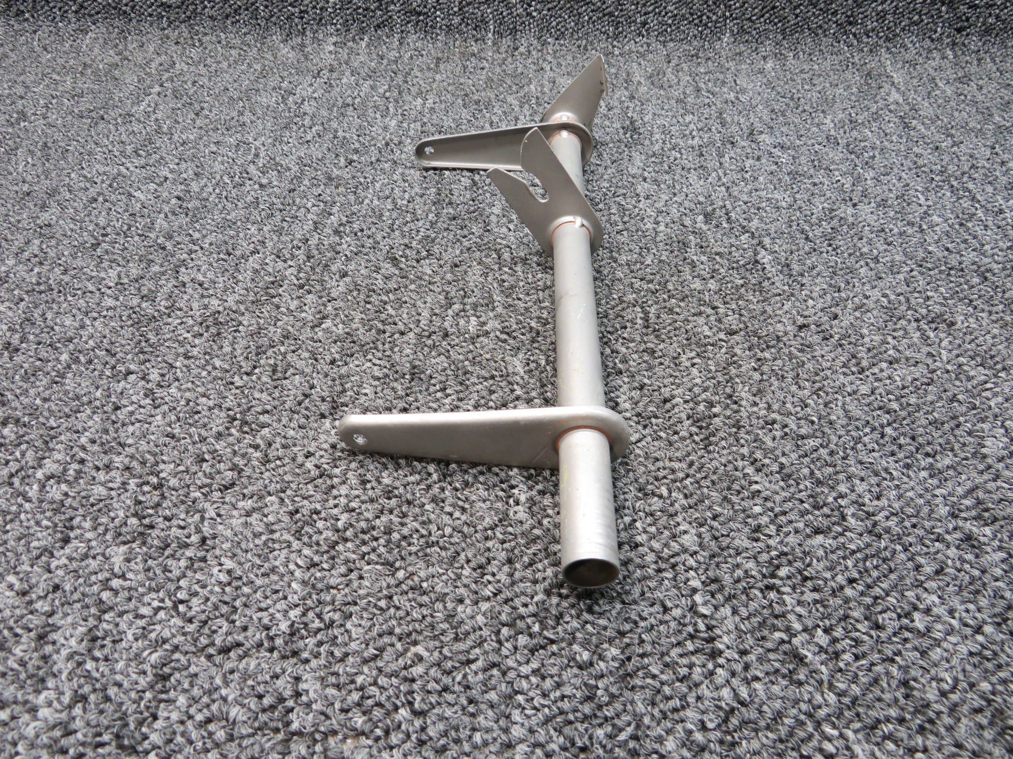 35-825117-4 / 35-825119 Beechcraft B35 Nose Actuator Shaft Assy W/ Arms