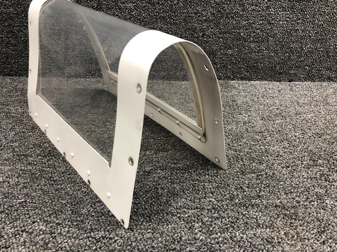 0522109-1 / 0522112-1 Cessna 172N Landing Light Lens & Retainer