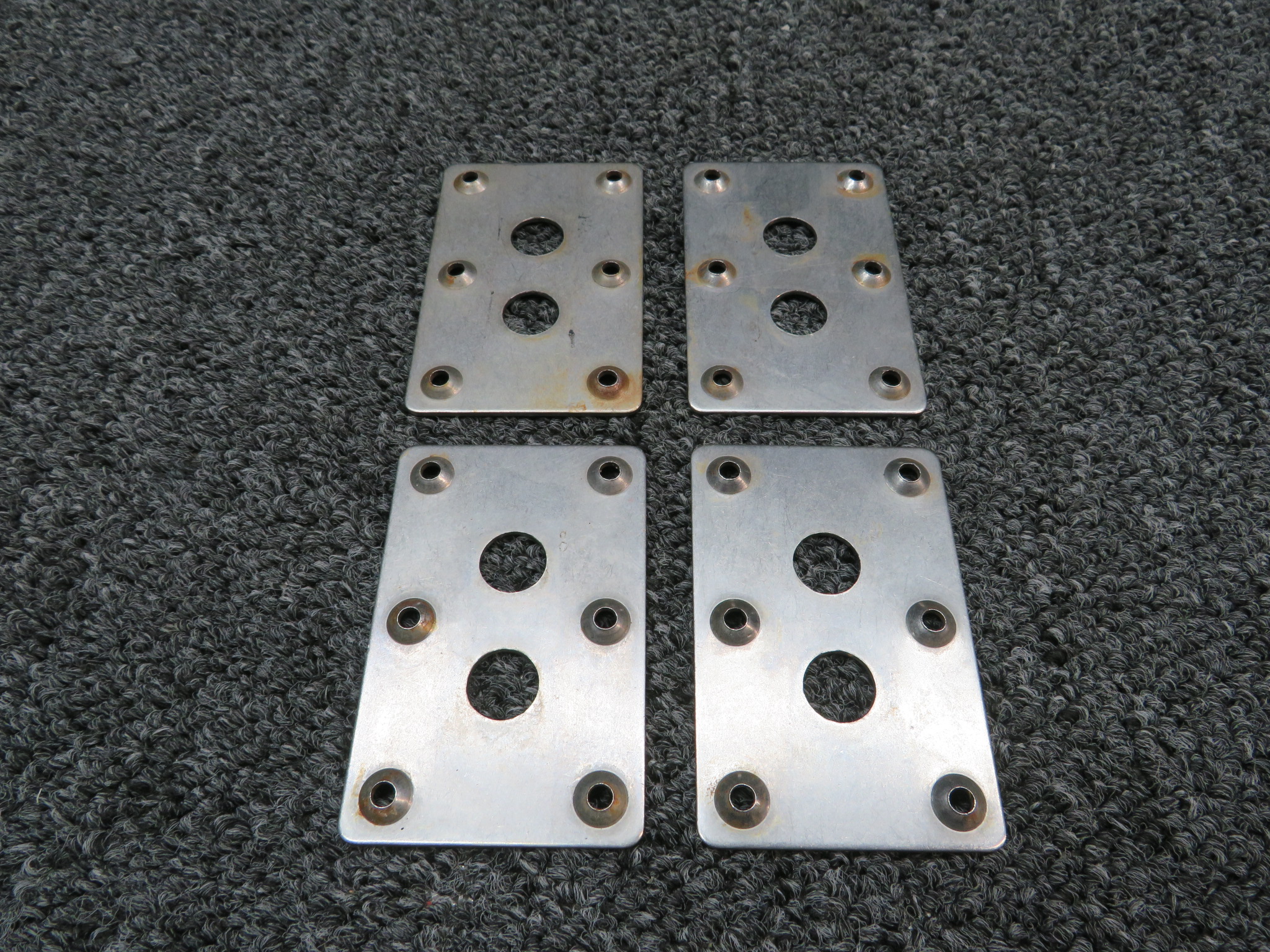 99139-000 Piper PA28R-200 Aft Seat Attach Fitting Set of 4 For Sale