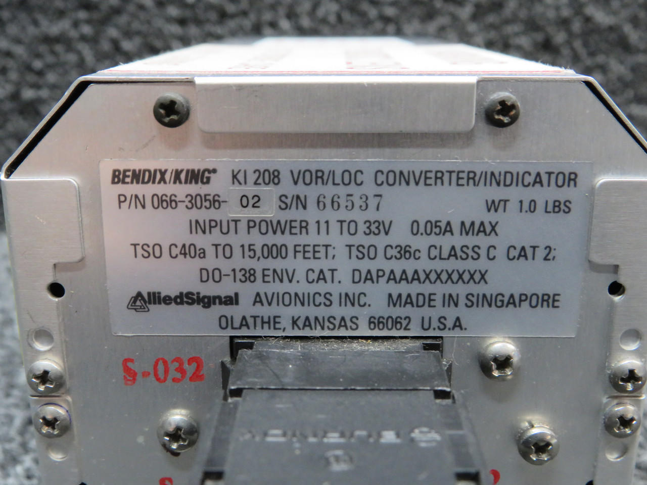066-3056-02 Bendix King KI-208 VOR-LOC Indicator (Volts: 11-33)