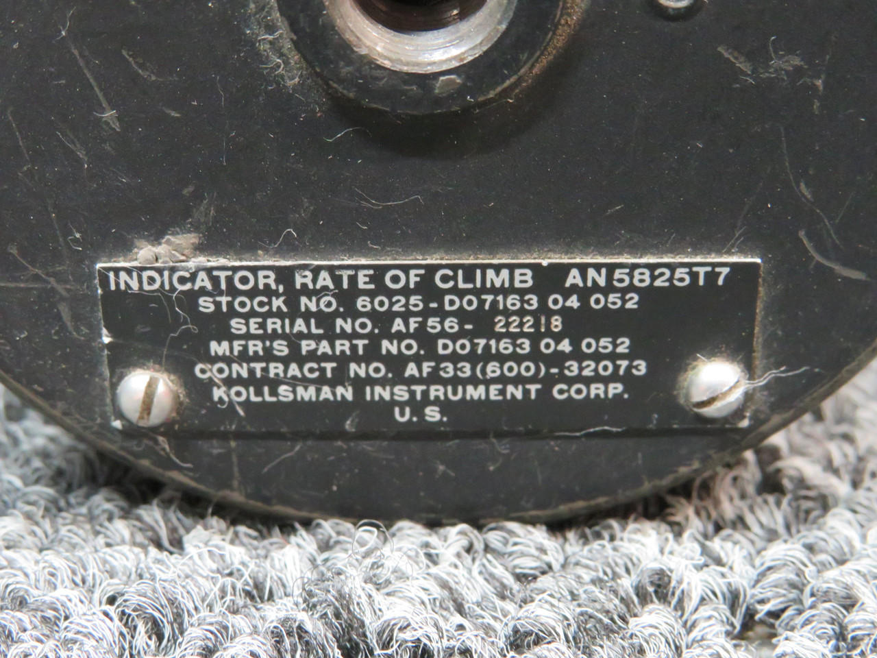 AN5825T7 (Alt: D07163-04-052) Kollsman Vertical Speed Indicator