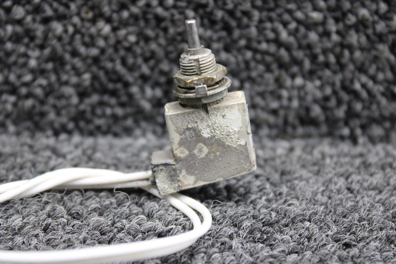 S1377-1 (Use: P6-340005) Cessna 210N Main Gear Downlock Microswitch