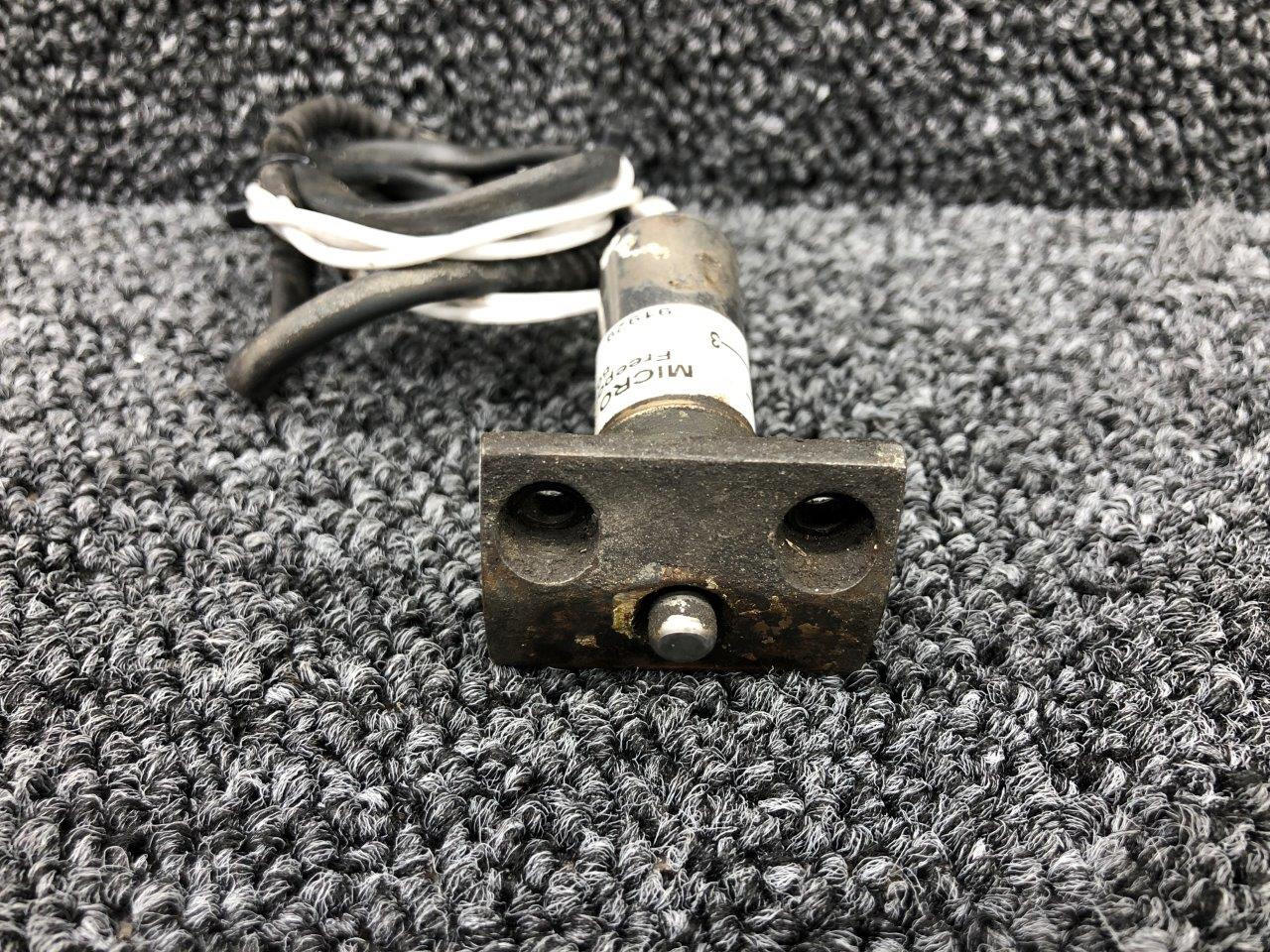 602EN67-6B Cessna 172RG Nose Gear Squat Switch