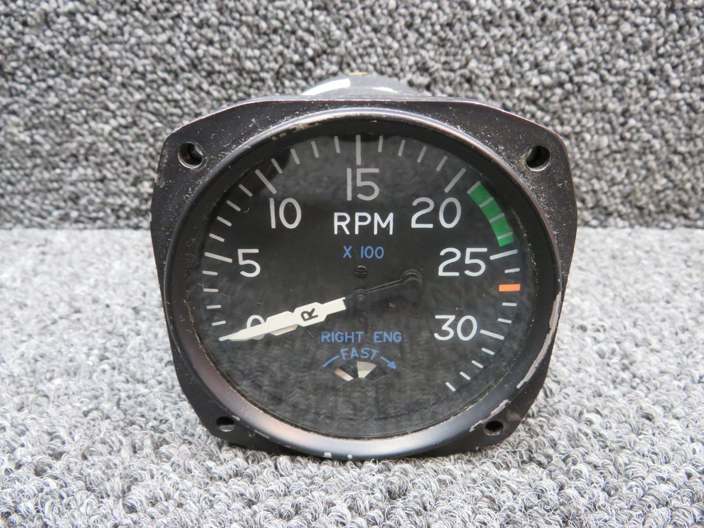 512-01 (Alt: C668016-0101) Instruments Inc. Dual Tachometer Indicator