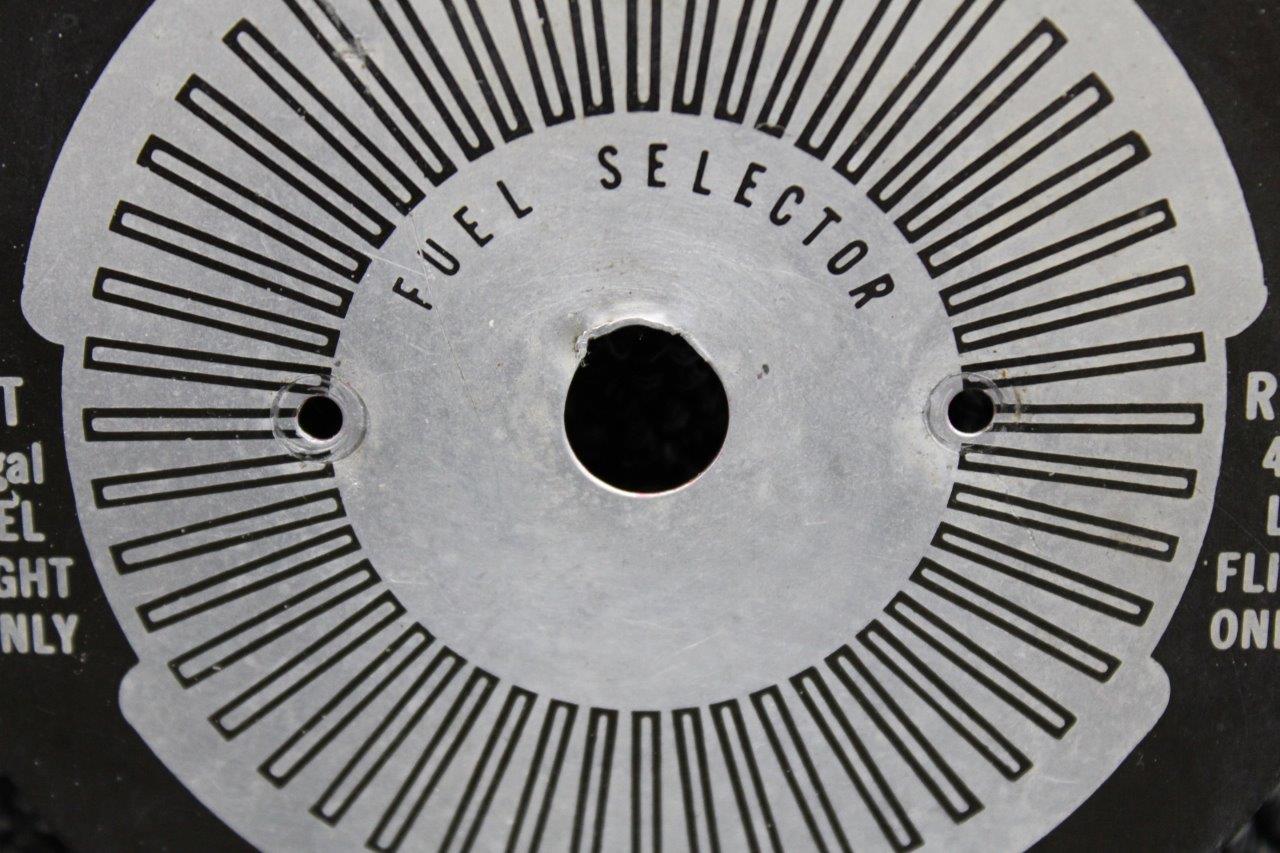 0705048-25 Cessna 182Q Fuel Selector Placard - 88 Gallon For Sale