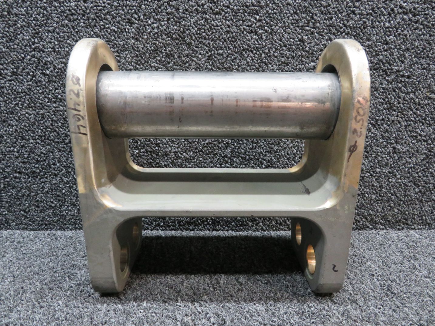 162T1301-1 Boeing 767 Tow Fitting Assembly Unit