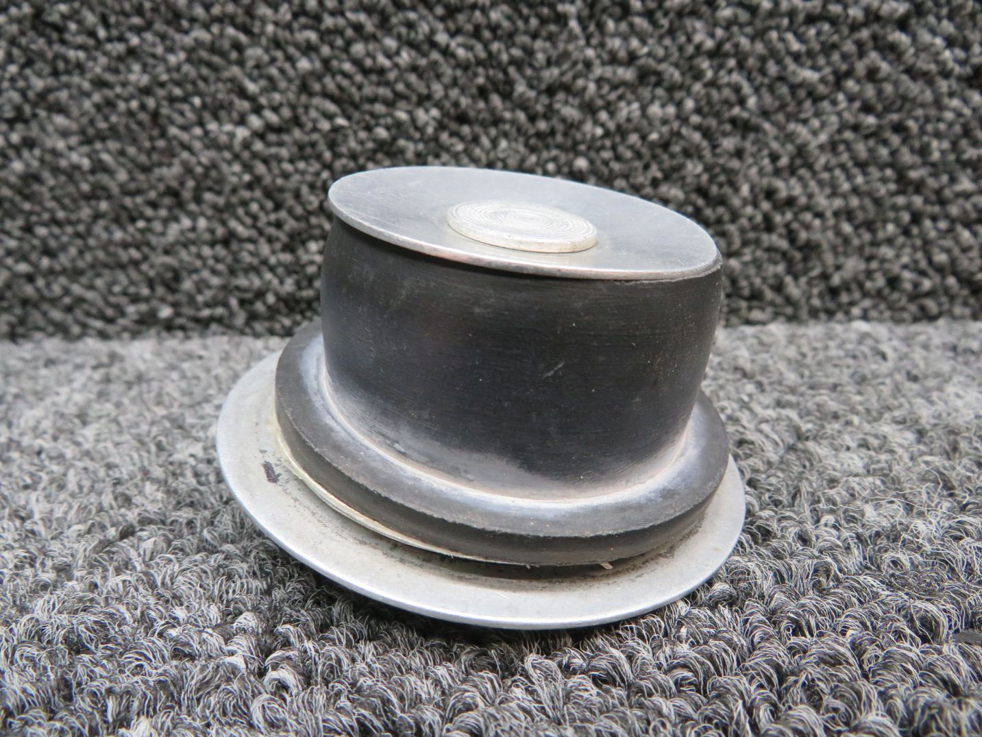 05-06466 Piper PA23 Fuel Cap Assembly- Non-Vented