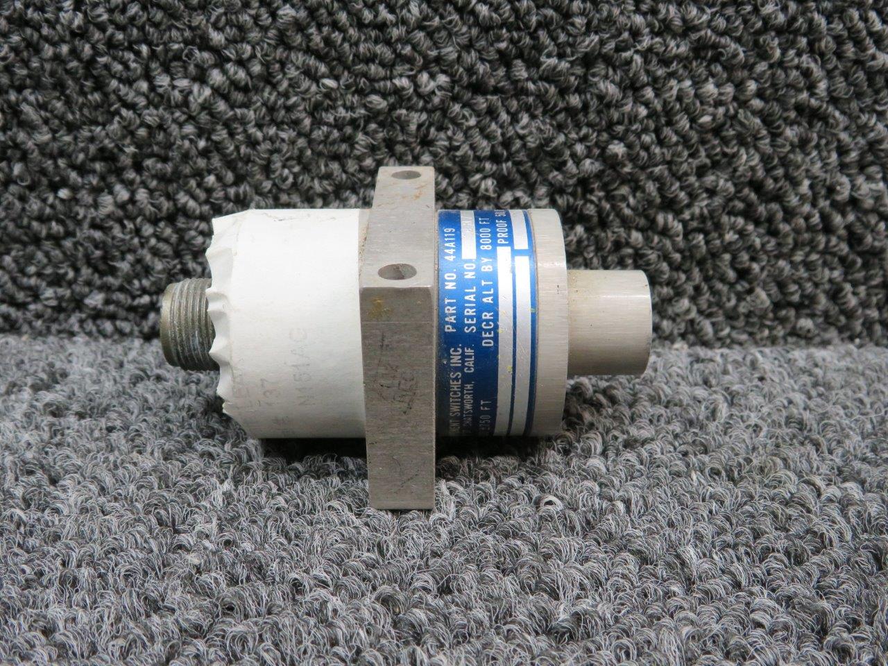 44A119 Custom Component Switches Aneroid Pressure Switch Assembly