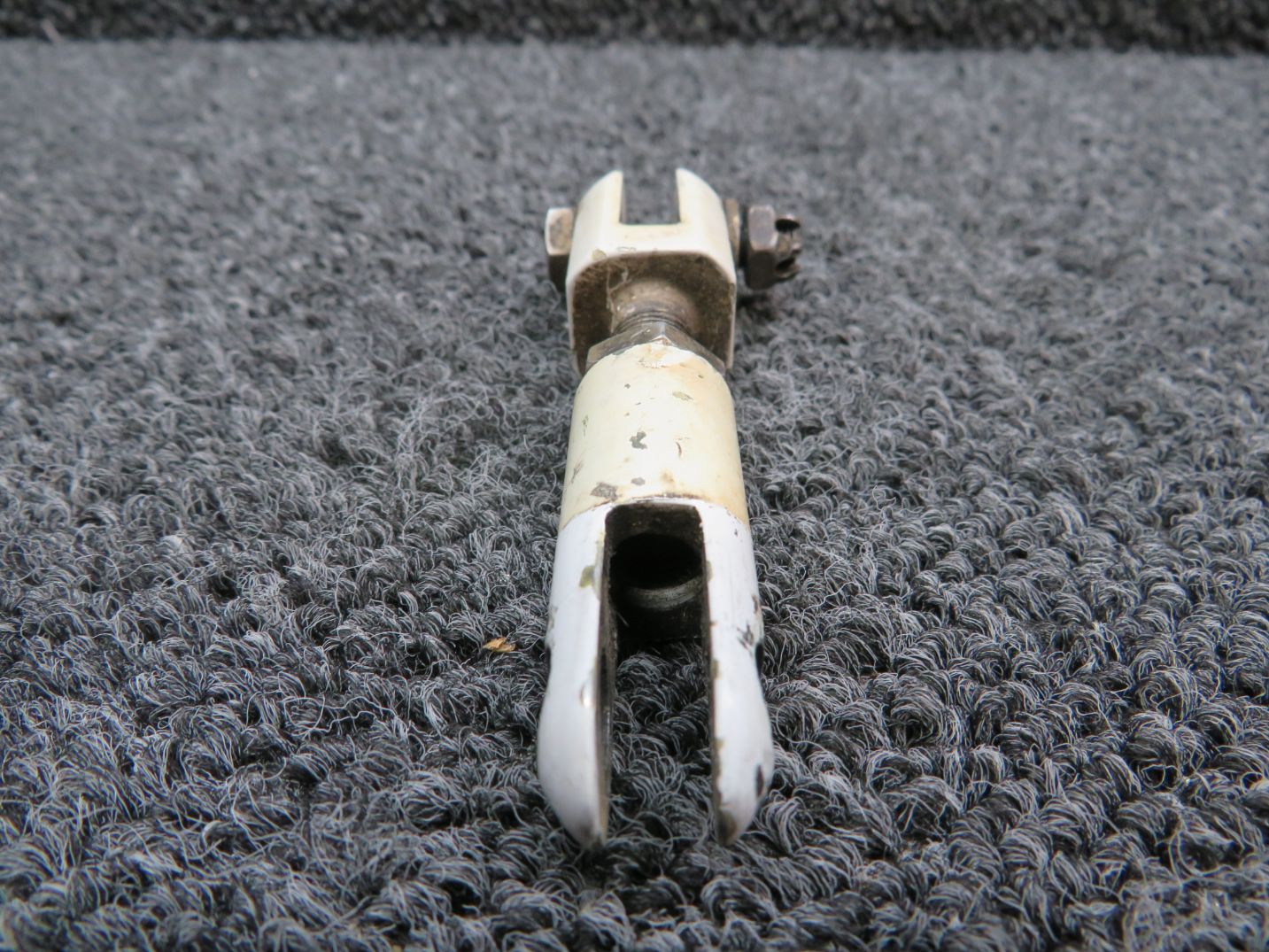 50-820241 Beechcraft King Air 90 Nose Gear Door Actuator Link For Sale