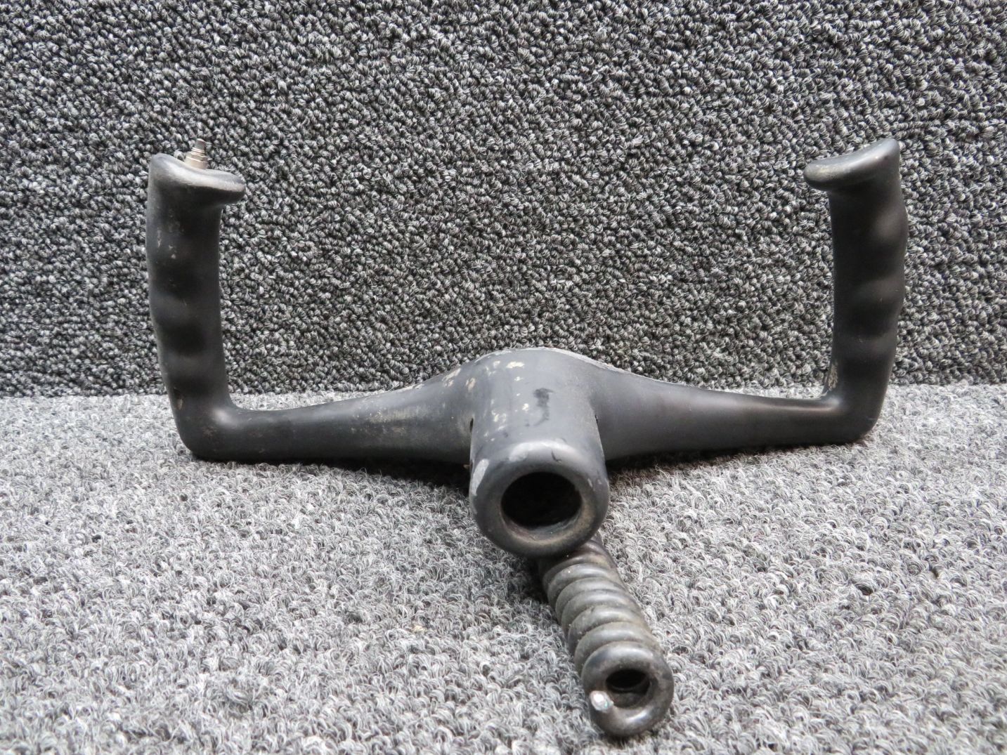 1767078-201 Cessna 177 Co-Pilot Control Wheel 3/4 Diameter Has Mic Switch