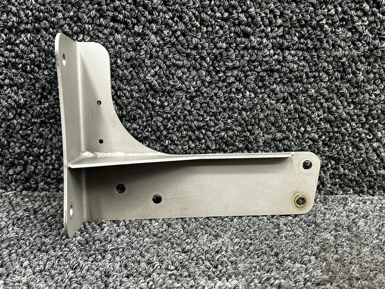 46P760001-001 Pratt & Whitney PT6A-42A Engine Control Support Bracket ...