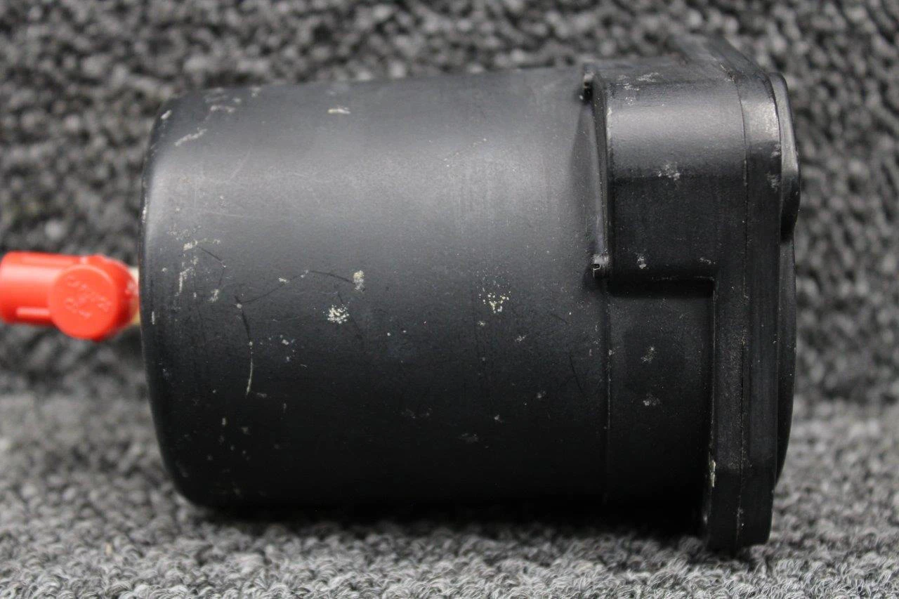 7030-C34 (Alt PN: C661080-0102) United Instruments Vertical Speed Indicator