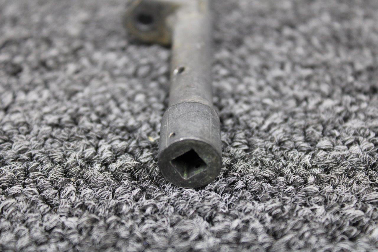 1511410-12 Cessna T337G Upper Cabin Door Torque Tube- Forward