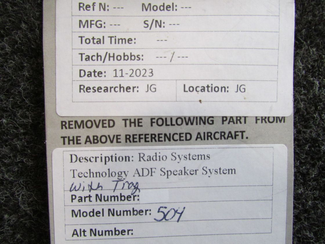 Radio Systems Technology 504 ADF Speaker System has Tray