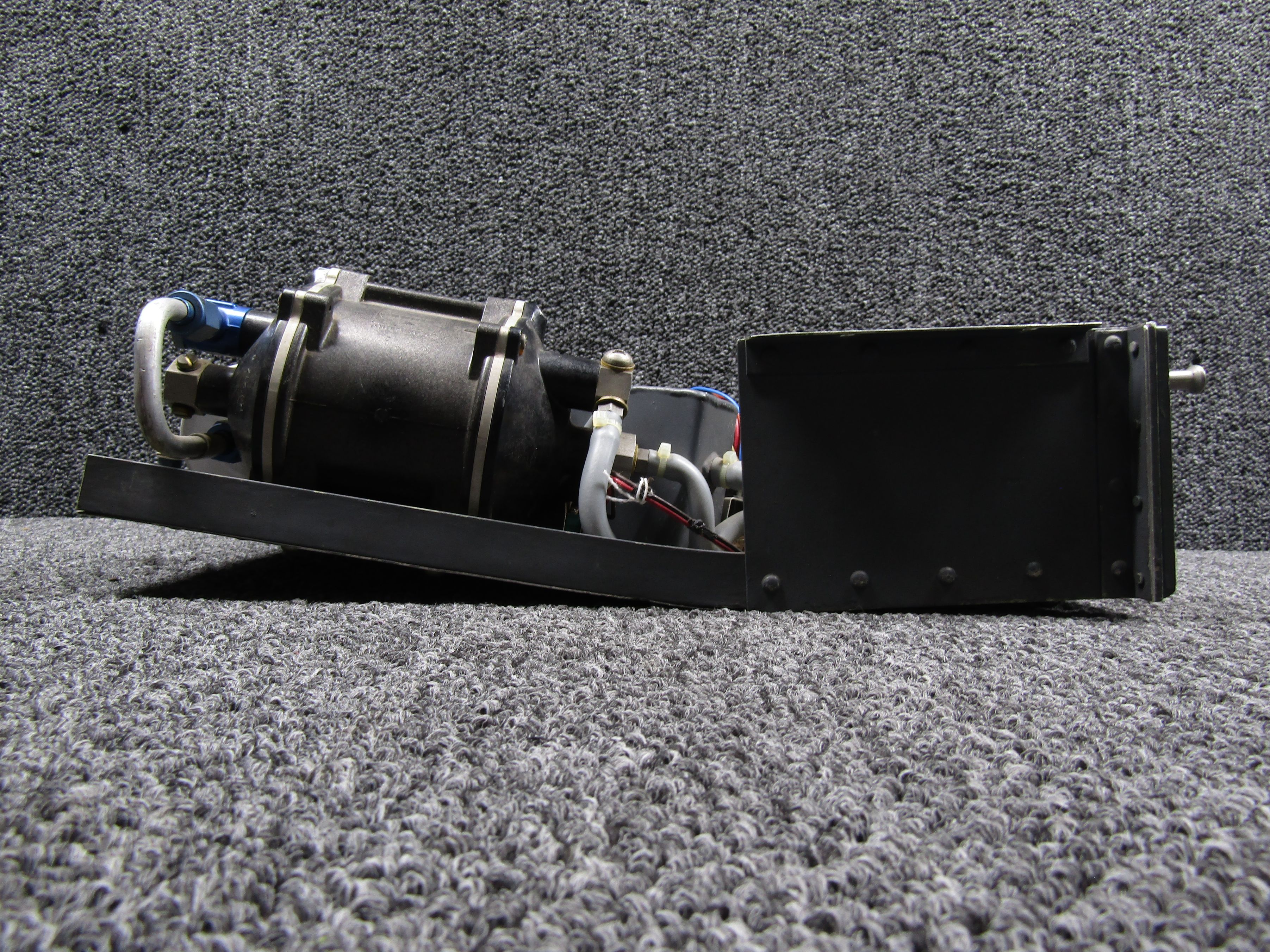 2415200-27-603 Learjet Pressure Module Indicators Assembly